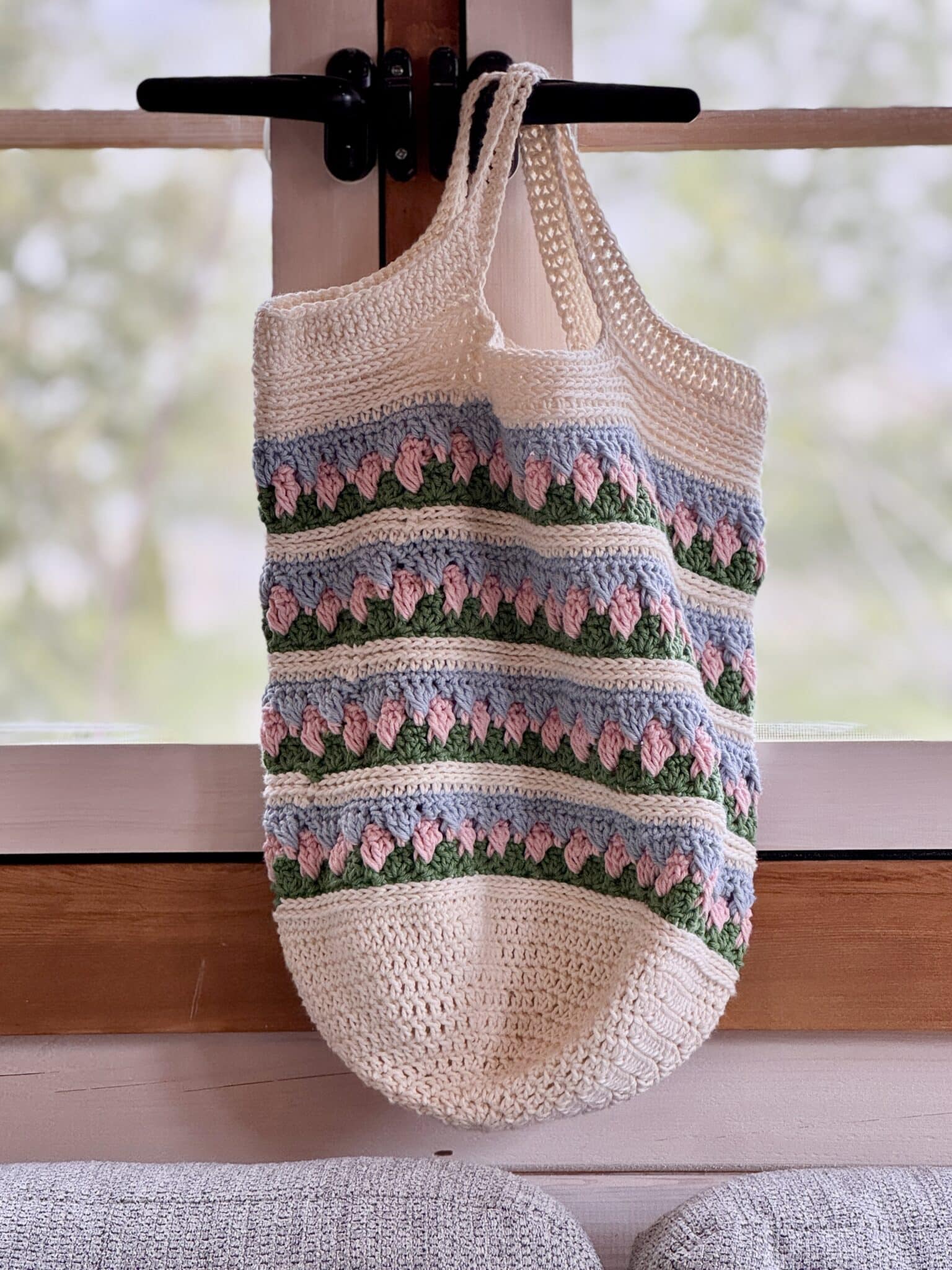 Garden Party Market Bag Crochet Pattern | Rich Textures Crochet